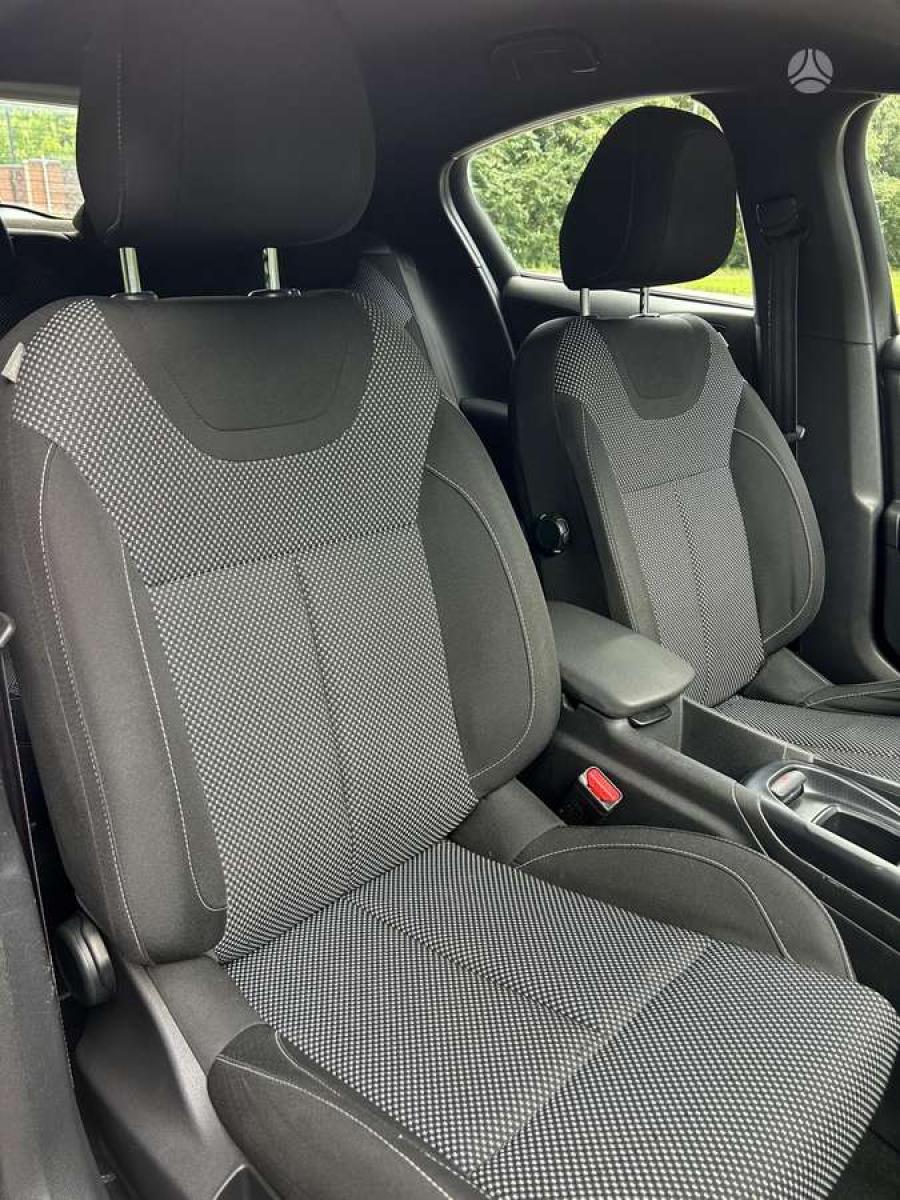 Grey Citroen DS4 2016 in Taurage, with an engine capacity of 1.20 L and mileage of 170 thousand km for 4750 €, photo 18 on AUTOMOTO.COM.LV