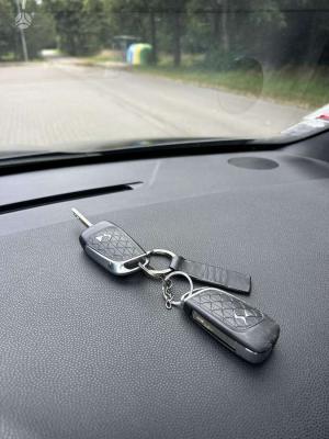 Grey Citroen DS4 2016 in Taurage, with an engine capacity of 1.20 L and mileage of 170 thousand km for 4750 €, photo 26 on AUTOMOTO.COM.LV