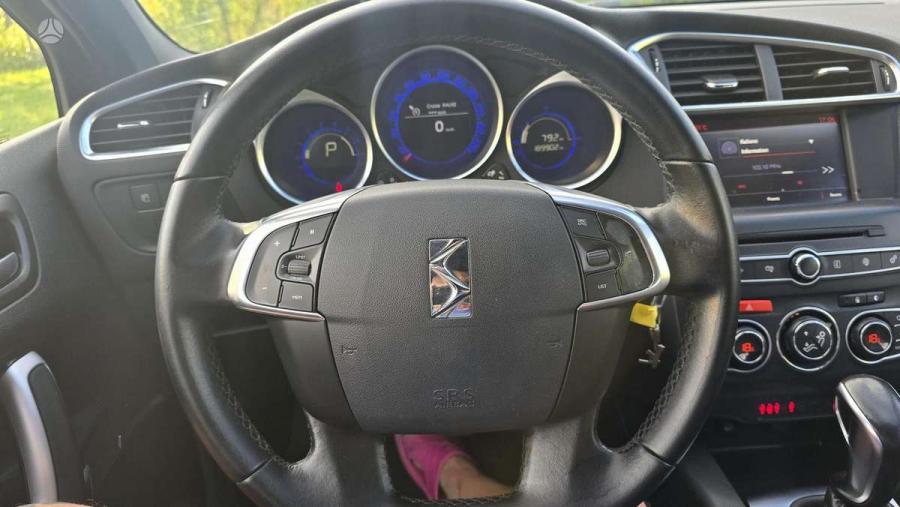 Grey Citroen DS4 2016 in Kaunas, with an engine capacity of 1.56 L and mileage of 189 thousand km for 6900 €, photo 17 on AUTOMOTO.COM.LV