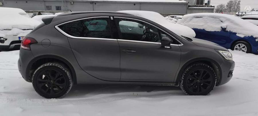 Pelēks Citroen DS4 2017 Tauragė, ar dzinēja tilpumu 1.20 L un nobraukumu 152 tūkst. km par 7200 €, foto 6 vietnē AUTOMOTO.COM.LV