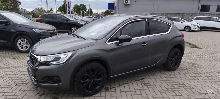 Grey Citroen DS4 2017 in Taurage, with an engine capacity of 1.20 L and mileage of 150 thousand km for 5200 €, photo 4 on AUTOMOTO.COM.LV