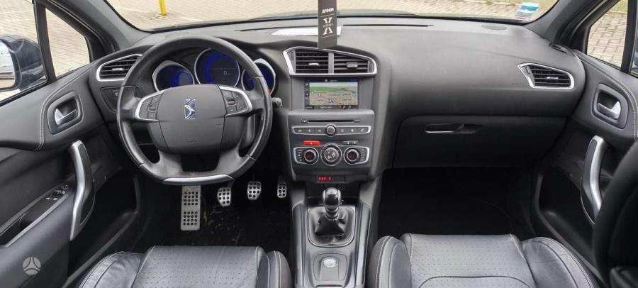 Grey Citroen DS4 2017 in Taurage, with an engine capacity of 1.20 L and mileage of 150 thousand km for 5200 €, photo 8 on AUTOMOTO.COM.LV