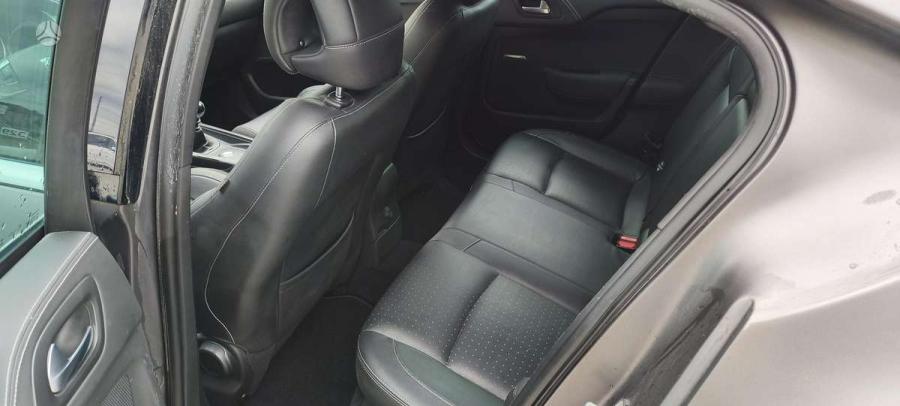 Grey Citroen DS4 2017 in Taurage, with an engine capacity of 1.20 L and mileage of 150 thousand km for 5200 €, photo 11 on AUTOMOTO.COM.LV