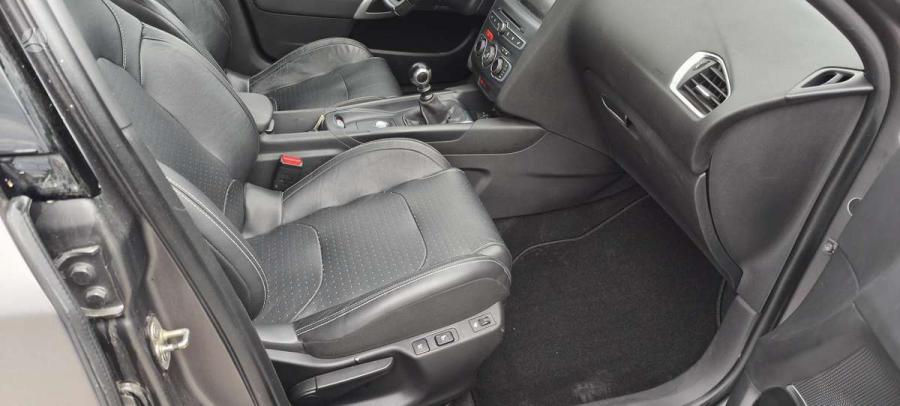 Grey Citroen DS4 2017 in Taurage, with an engine capacity of 1.20 L and mileage of 150 thousand km for 5200 €, photo 15 on AUTOMOTO.COM.LV