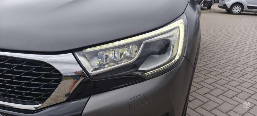 Grey Citroen DS4 2017 in Taurage, with an engine capacity of 1.20 L and mileage of 150 thousand km for 5200 €, photo 16 on AUTOMOTO.COM.LV