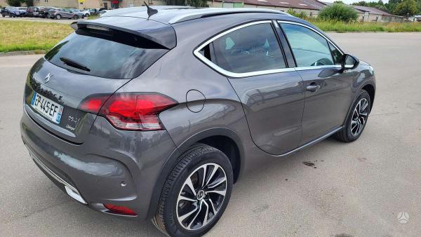 Grey Citroen DS4 2017 in Taurage, with an engine capacity of 1.20 L and mileage of 108 thousand km for 5999 €, photo 5 on AUTOMOTO.COM.LV