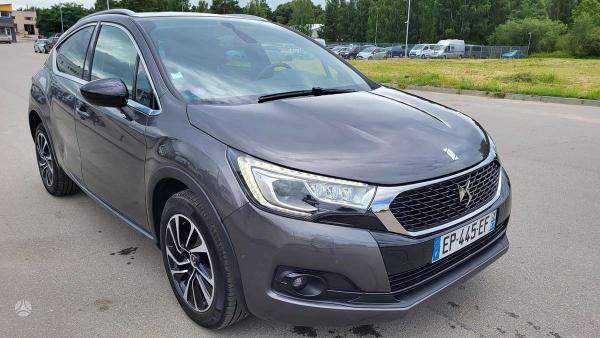 Grey Citroen DS4 2017 in Taurage, with an engine capacity of 1.20 L and mileage of 108 thousand km for 5999 €, photo 7 on AUTOMOTO.COM.LV