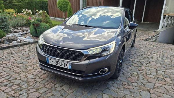 Pelēks Citroen DS4 2017 Kauņa, ar dzinēja tilpumu 1.60 L un nobraukumu 92 tūkst. km par 6650 €, foto 2 vietnē AUTOMOTO.COM.LV