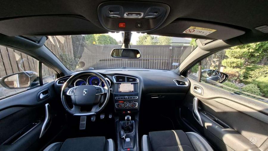 Pelēks Citroen DS4 2017 Kauņa, ar dzinēja tilpumu 1.60 L un nobraukumu 92 tūkst. km par 6650 €, foto 17 vietnē AUTOMOTO.COM.LV