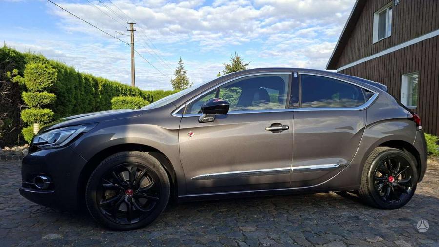 Pelēks Citroen DS4 2017 Kauņa, ar dzinēja tilpumu 1.60 L un nobraukumu 92 tūkst. km par 6650 €, foto 25 vietnē AUTOMOTO.COM.LV