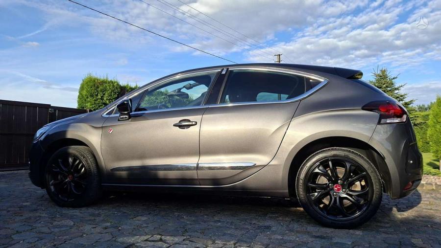 Pelēks Citroen DS4 2017 Kauņa, ar dzinēja tilpumu 1.60 L un nobraukumu 92 tūkst. km par 6650 €, foto 29 vietnē AUTOMOTO.COM.LV