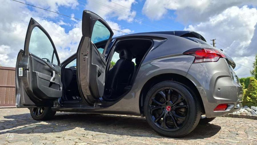 Pelēks Citroen DS4 2017 Kauņa, ar dzinēja tilpumu 1.60 L un nobraukumu 92 tūkst. km par 6650 €, foto 33 vietnē AUTOMOTO.COM.LV