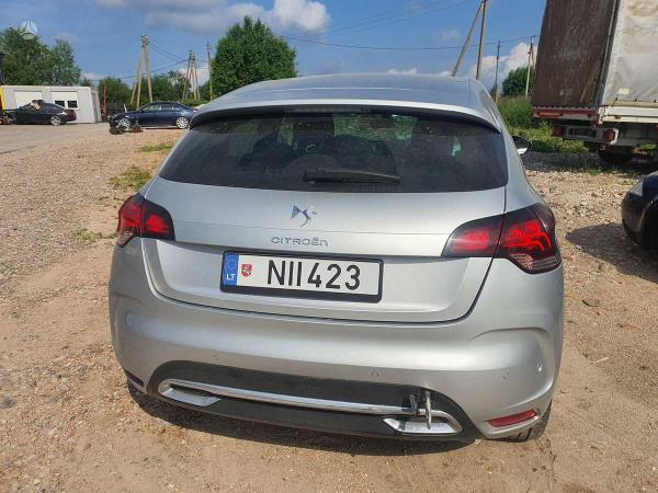 Pelēks Citroen DS4 2011 Viļņa, ar dzinēja tilpumu 1.60 L un nobraukumu 100 tūkst. km par 1250 €, foto 7 vietnē AUTOMOTO.COM.LV