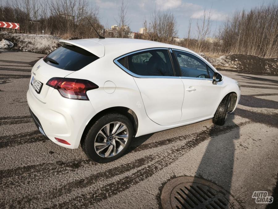 Citroen DS4 2012 Kauņa, ar dzinēja tilpumu 1.60 L un nobraukumu 330 tūkst. km par 4500 €, foto 4 vietnē AUTOMOTO.COM.LV