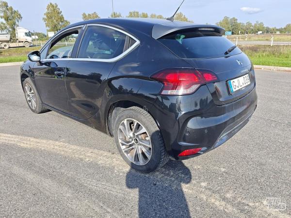 Ситроен ДС4 2012 в Ионава на AUTOMOTO.COM.LV Ситроен ДС4 2012 в Ионава, объемом двигателя 1.60 л и пробегом 192 тыс. км за 2500 €, фото 4 на AUTOMOTO.COM.LV