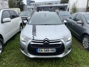 Citroen DS4 2015 in Kaunas on AUTOMOTO.COM.LV Citroen DS4 2015 in Kaunas, with an engine capacity of 1.60 L and mileage of 284 thousand km for 3550 €, photo 1 on AUTOMOTO.COM.LV