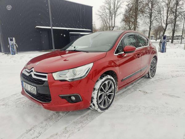 Sarkans Citroen DS4 2011 Kauņa, ar dzinēja tilpumu 2.00 L un nobraukumu 130 tūkst. km par 4350 €, foto 1 vietnē AUTOMOTO.COM.LV