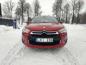 Sarkans Citroen DS4 2011 Kauņa, ar dzinēja tilpumu 2.00 L un nobraukumu 130 tūkst. km par 4350 €, foto 2 vietnē AUTOMOTO.COM.LV