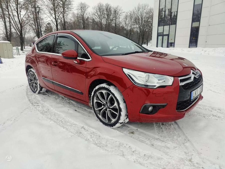 Sarkans Citroen DS4 2011 Kauņa, ar dzinēja tilpumu 2.00 L un nobraukumu 130 tūkst. km par 4350 €, foto 3 vietnē AUTOMOTO.COM.LV
