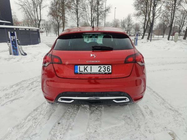 Sarkans Citroen DS4 2011 Kauņa, ar dzinēja tilpumu 2.00 L un nobraukumu 130 tūkst. km par 4350 €, foto 5 vietnē AUTOMOTO.COM.LV