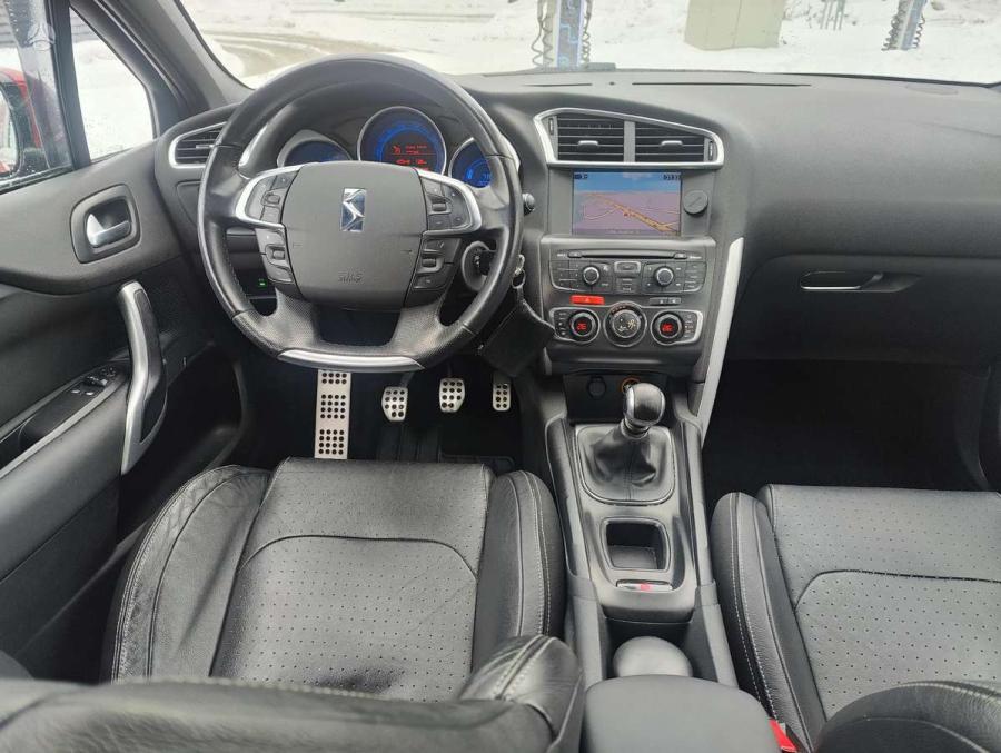 Sarkans Citroen DS4 2011 Kauņa, ar dzinēja tilpumu 2.00 L un nobraukumu 130 tūkst. km par 4350 €, foto 10 vietnē AUTOMOTO.COM.LV