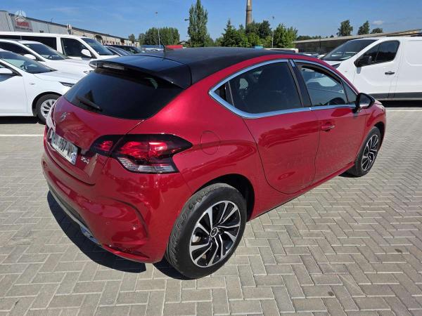 Red Citroen DS4 2015 in Taurage, with an engine capacity of 1.56 L and mileage of 55 thousand km for 6700 €, photo 2 on AUTOMOTO.COM.LV