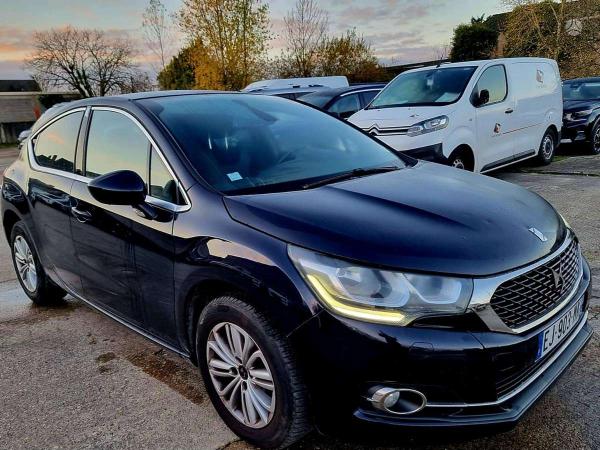 Violets Citroen DS4 2017 Tauragė, ar dzinēja tilpumu 1.20 L un nobraukumu 96 tūkst. km par 5900 €, foto 3 vietnē AUTOMOTO.COM.LV