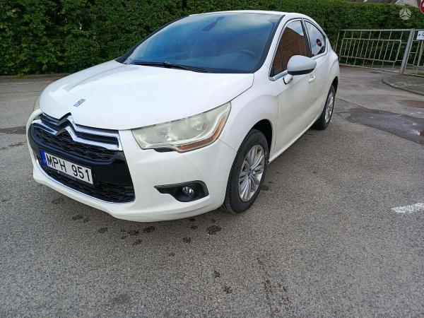 Balts Citroen DS4 2011 Plungė, ar dzinēja tilpumu 1.60 L un nobraukumu 308 tūkst. km par 2800 €, foto 6 vietnē AUTOMOTO.COM.LV