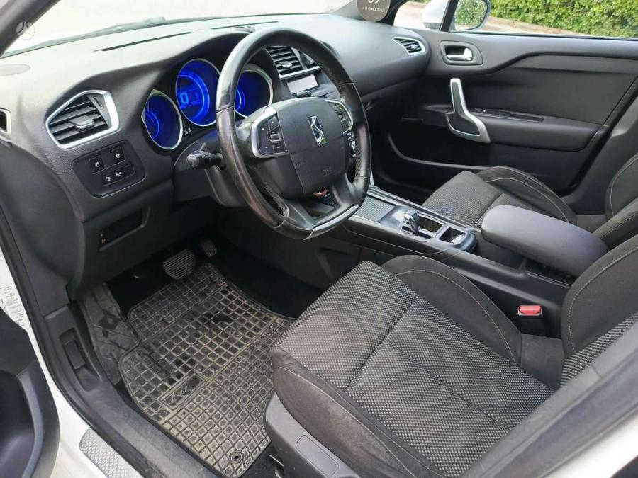 Balts Citroen DS4 2011 Plungė, ar dzinēja tilpumu 1.60 L un nobraukumu 308 tūkst. km par 2800 €, foto 8 vietnē AUTOMOTO.COM.LV