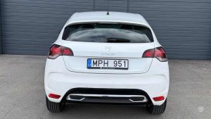 Balts Citroen DS4 2011 Viļņa, ar dzinēja tilpumu 1.56 L un nobraukumu 301 tūkst. km par 3250 €, foto 5 vietnē AUTOMOTO.COM.LV