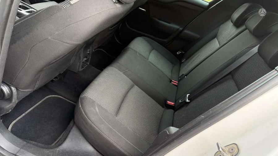 Balts Citroen DS4 2011 Viļņa, ar dzinēja tilpumu 1.56 L un nobraukumu 301 tūkst. km par 3250 €, foto 12 vietnē AUTOMOTO.COM.LV