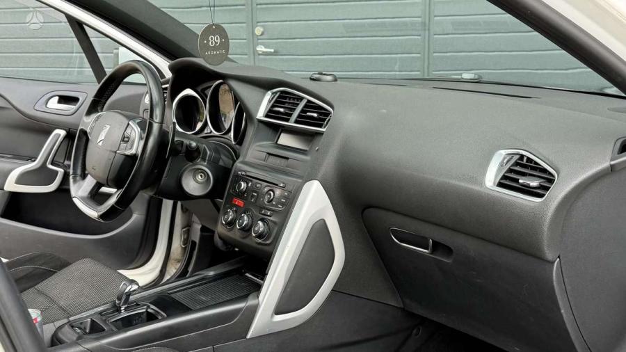 Balts Citroen DS4 2011 Viļņa, ar dzinēja tilpumu 1.56 L un nobraukumu 301 tūkst. km par 3250 €, foto 14 vietnē AUTOMOTO.COM.LV