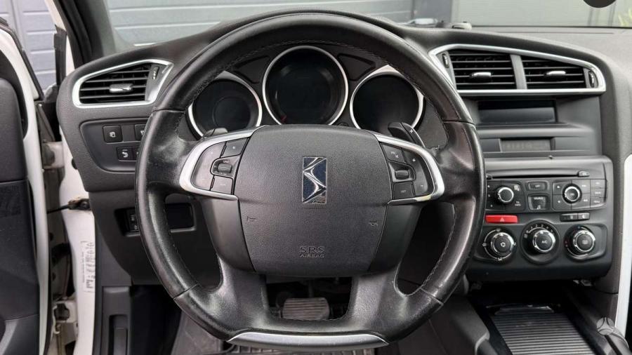 Balts Citroen DS4 2011 Viļņa, ar dzinēja tilpumu 1.56 L un nobraukumu 301 tūkst. km par 3250 €, foto 16 vietnē AUTOMOTO.COM.LV