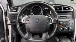 White Citroen DS4 2011 in Vilnius, with an engine capacity of 1.56 L and mileage of 301 thousand km for 3499 €, photo 12 on AUTOMOTO.COM.LV