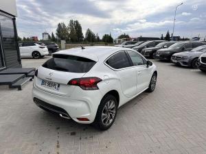 White Citroen DS4 2011 in Taurage, with an engine capacity of 1.56 L and mileage of 235 thousand km for 3300 €, photo 6 on AUTOMOTO.COM.LV