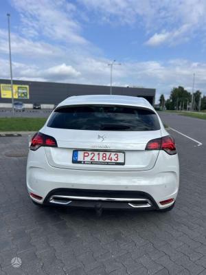 White Citroen DS4 2012 in Kaunas, with an engine capacity of 2.00 L and mileage of 291 thousand km for 4150 €, photo 6 on AUTOMOTO.COM.LV