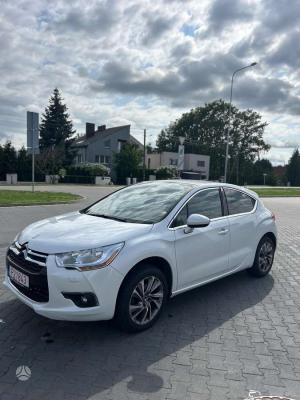 White Citroen DS4 2012 in Kaunas, with an engine capacity of 2.00 L and mileage of 291 thousand km for 4150 €, photo 17 on AUTOMOTO.COM.LV