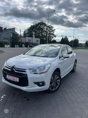 White Citroen DS4 2012 in Kaunas, with an engine capacity of 2.00 L and mileage of 291 thousand km for 4150 €, photo 19 on AUTOMOTO.COM.LV