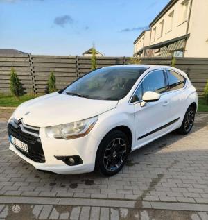White Citroen DS4 2012 in Kaunas, with an engine capacity of 2.00 L and mileage of 254 thousand km for 4200 €, photo  on AUTOMOTO.COM.LV