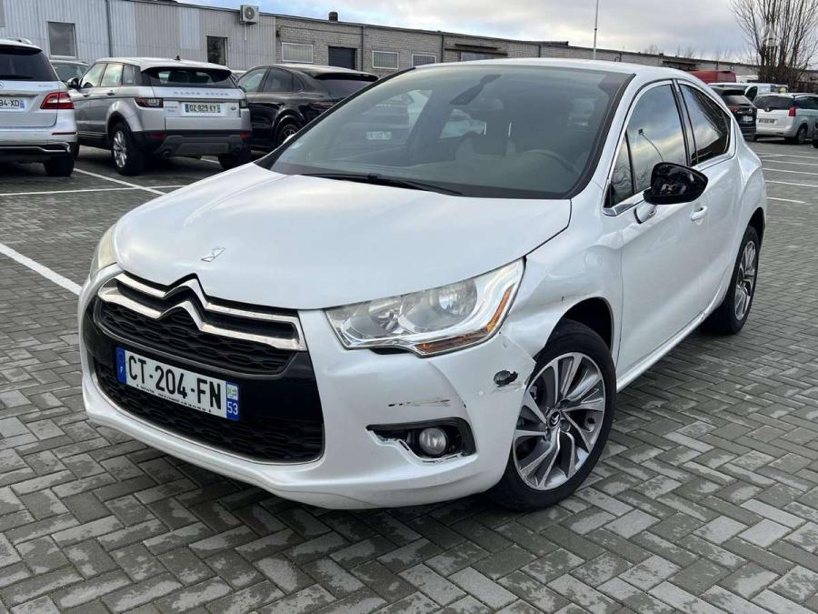 Balts Citroen DS4 2013 Tauragė, ar dzinēja tilpumu 1.56 L un nobraukumu 258 tūkst. km par 3400 €, foto 1 vietnē AUTOMOTO.COM.LV