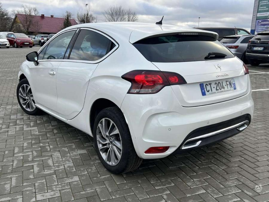 Balts Citroen DS4 2013 Tauragė, ar dzinēja tilpumu 1.56 L un nobraukumu 258 tūkst. km par 3400 €, foto 6 vietnē AUTOMOTO.COM.LV