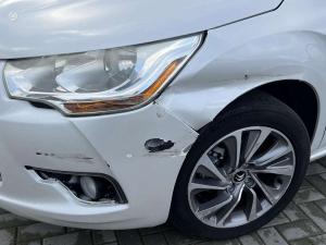 Balts Citroen DS4 2013 Tauragė, ar dzinēja tilpumu 1.56 L un nobraukumu 258 tūkst. km par 3400 €, foto 14 vietnē AUTOMOTO.COM.LV