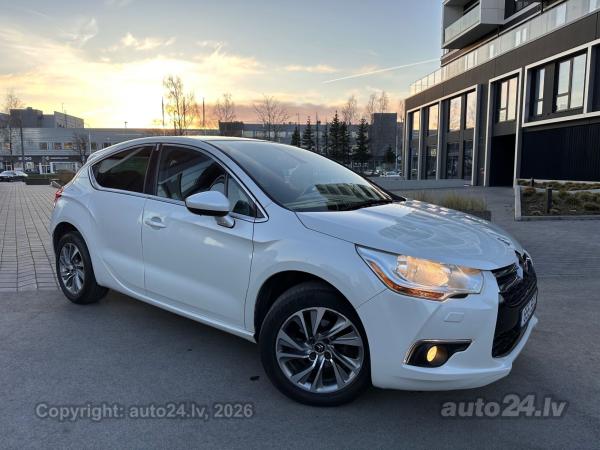 Balts Citroen DS4 2013 Tallina, ar dzinēja tilpumu 1.60 L un nobraukumu 170 tūkst. km par 4250 €, foto 4 vietnē AUTOMOTO.COM.LV