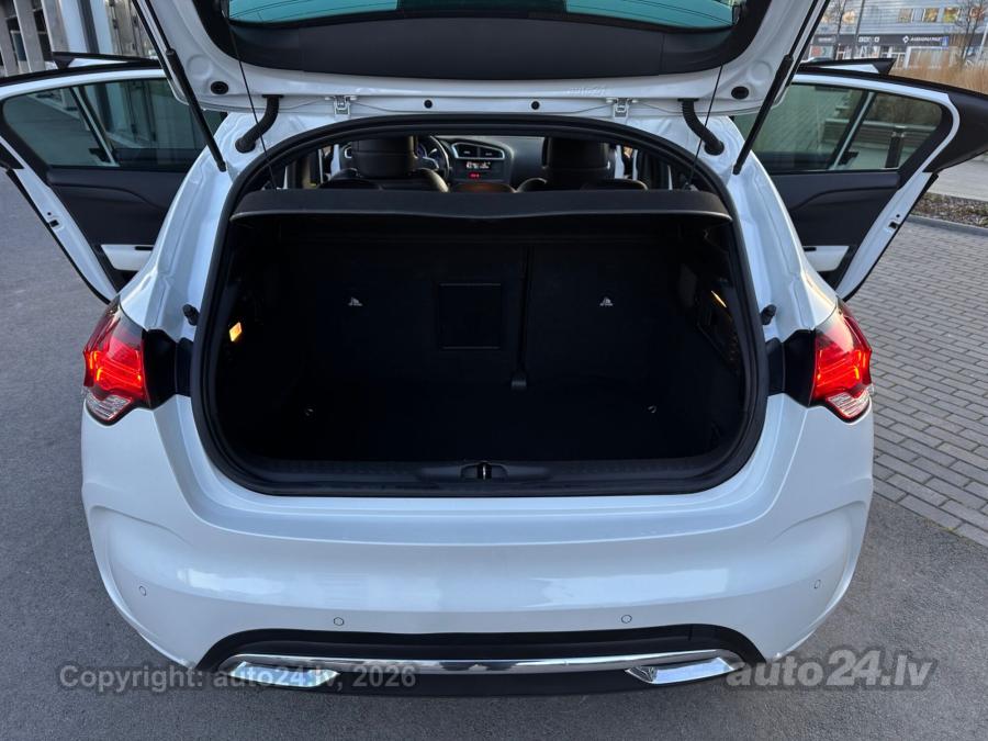 Balts Citroen DS4 2013 Tallina, ar dzinēja tilpumu 1.60 L un nobraukumu 170 tūkst. km par 4250 €, foto 22 vietnē AUTOMOTO.COM.LV