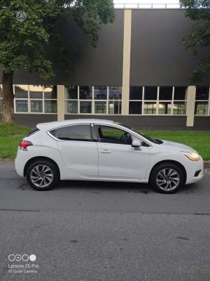 Balts Citroen DS4 2013 Viļņa, ar dzinēja tilpumu 1.60 L un nobraukumu 147 tūkst. km par 3200 €, foto  vietnē AUTOMOTO.COM.LV