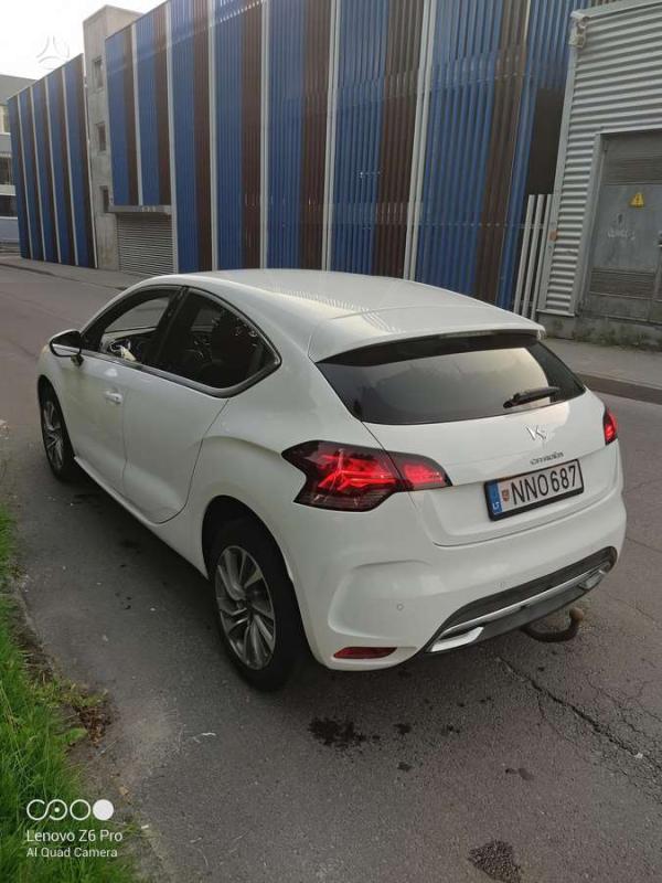 Balts Citroen DS4 2013 Viļņa, ar dzinēja tilpumu 1.60 L un nobraukumu 147 tūkst. km par 3200 €, foto 3 vietnē AUTOMOTO.COM.LV