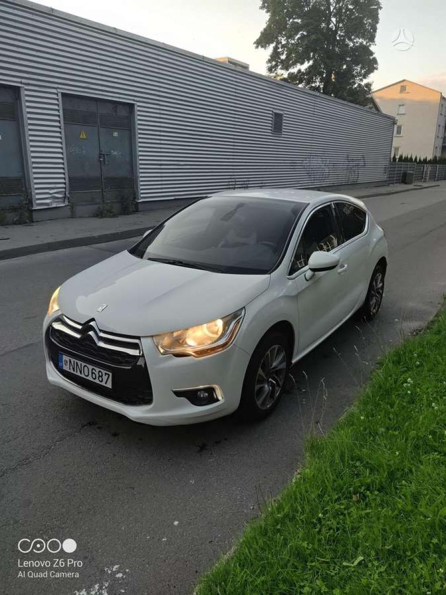 Balts Citroen DS4 2013 Viļņa, ar dzinēja tilpumu 1.60 L un nobraukumu 147 tūkst. km par 3200 €, foto 5 vietnē AUTOMOTO.COM.LV