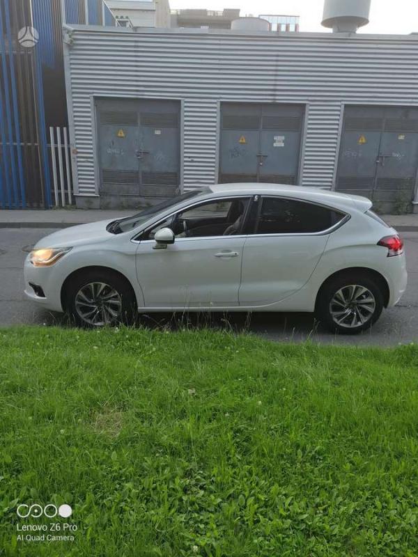 Balts Citroen DS4 2013 Viļņa, ar dzinēja tilpumu 1.60 L un nobraukumu 147 tūkst. km par 3200 €, foto 6 vietnē AUTOMOTO.COM.LV