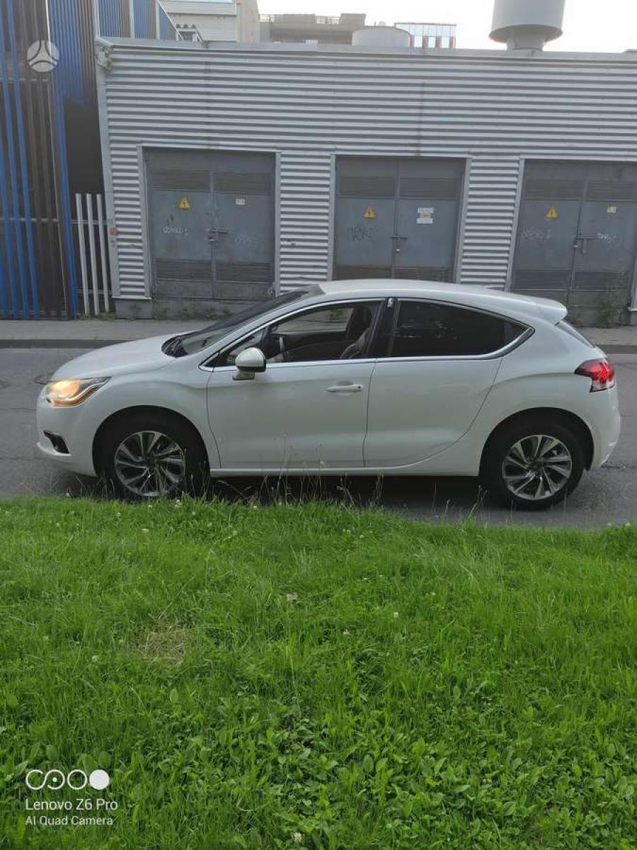 Balts Citroen DS4 2013 Viļņa, ar dzinēja tilpumu 1.60 L un nobraukumu 147 tūkst. km par 3200 €, foto 7 vietnē AUTOMOTO.COM.LV