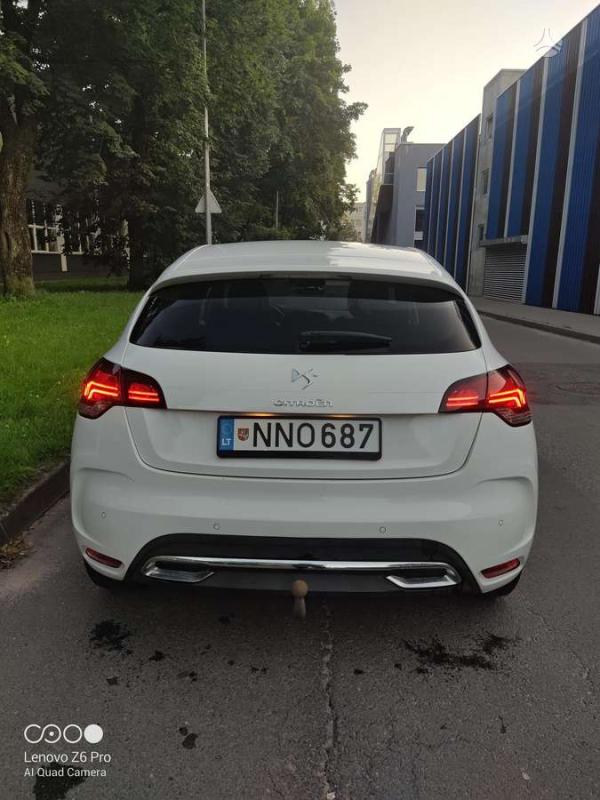 Balts Citroen DS4 2013 Viļņa, ar dzinēja tilpumu 1.60 L un nobraukumu 147 tūkst. km par 3200 €, foto 8 vietnē AUTOMOTO.COM.LV